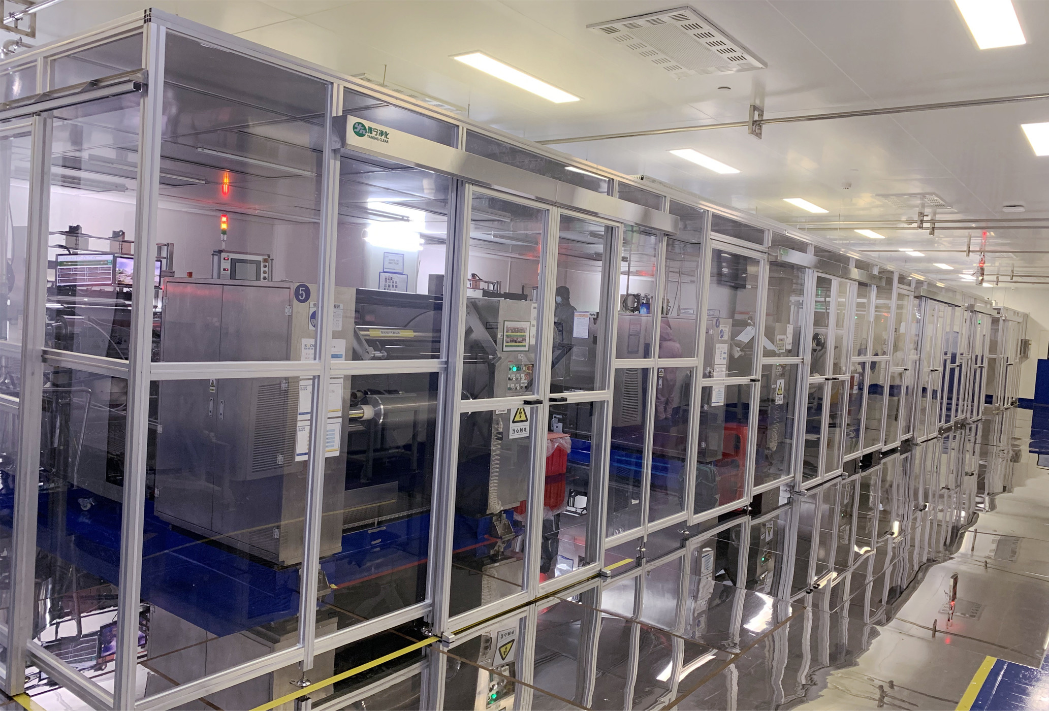 Clean booth (simple clean room)