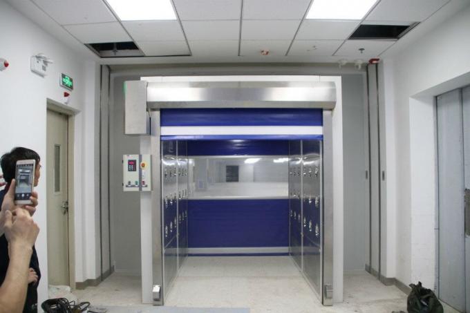 Fully automatic cargo shower room with fast shutter door for clean room